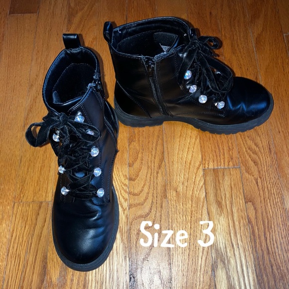 art class | Shoes | Girls Combat Boots Euc | Poshmark